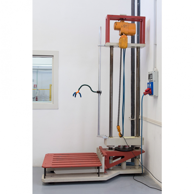 Drop Machine for Shocks Resistance Testing | Centrotecnica